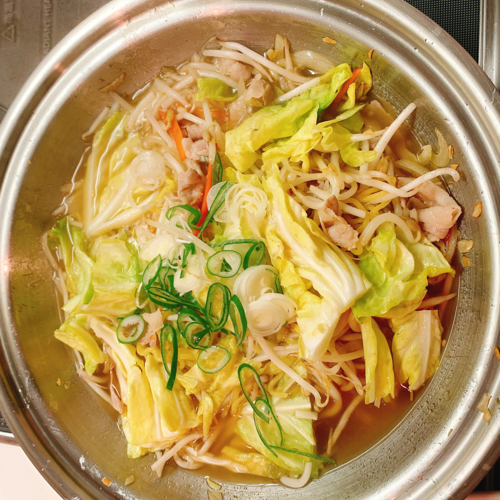 チキンベジブロスで無添加＆激ウマちゃんぽん